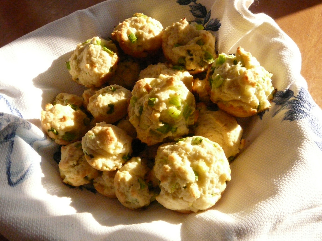 Quick & Easy Side: Scallion Mini-Muffins – The Kitchen Tourist