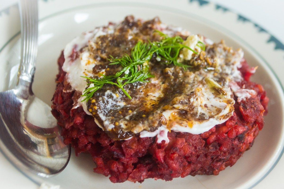 Persian Beet Burgers – The Kitchen Tourist